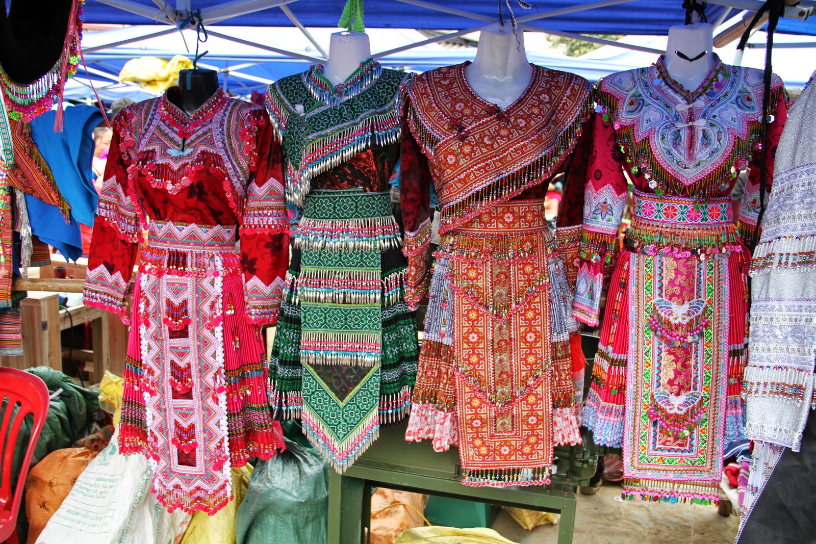 HMOOB TIAG TIAG ~ PEB YOG HMOOB