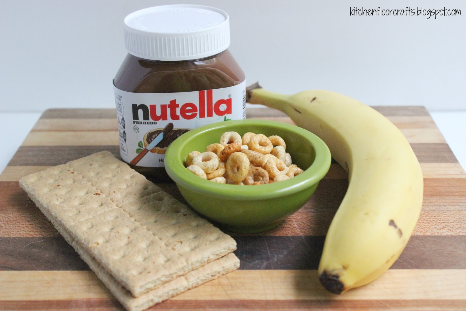 Kitchen Floor Crafts: Nutella Teddy Bear Snacks