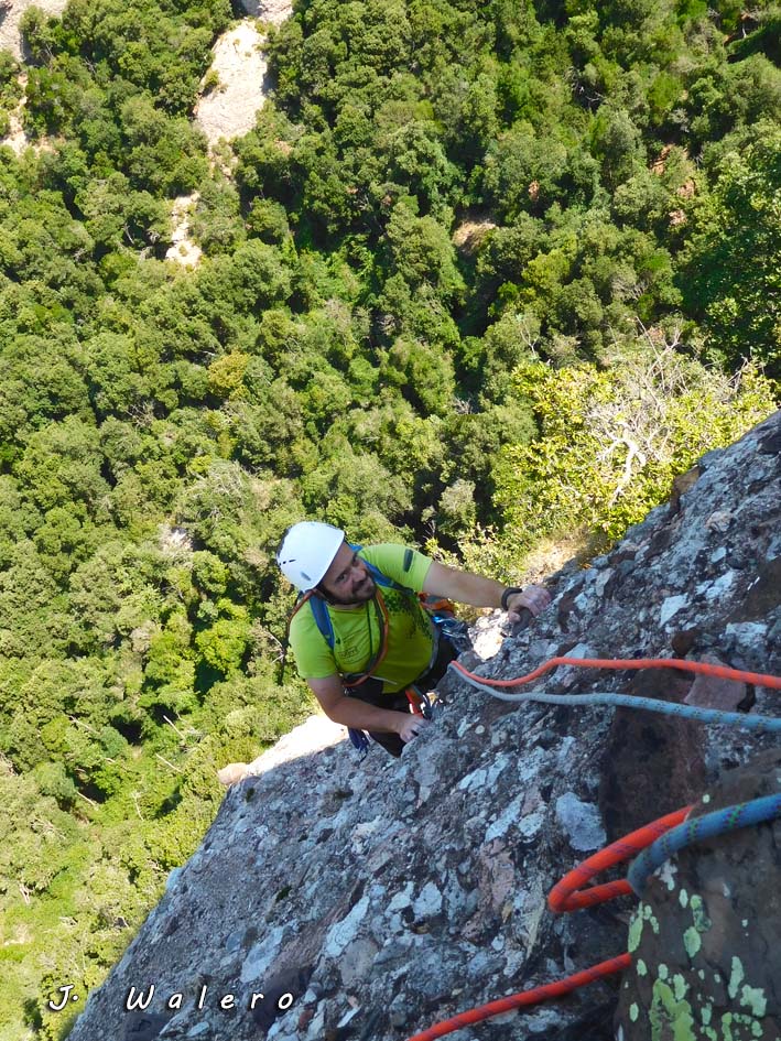 Joan Begué Puig a l'Agulla del Megui (cota 448)