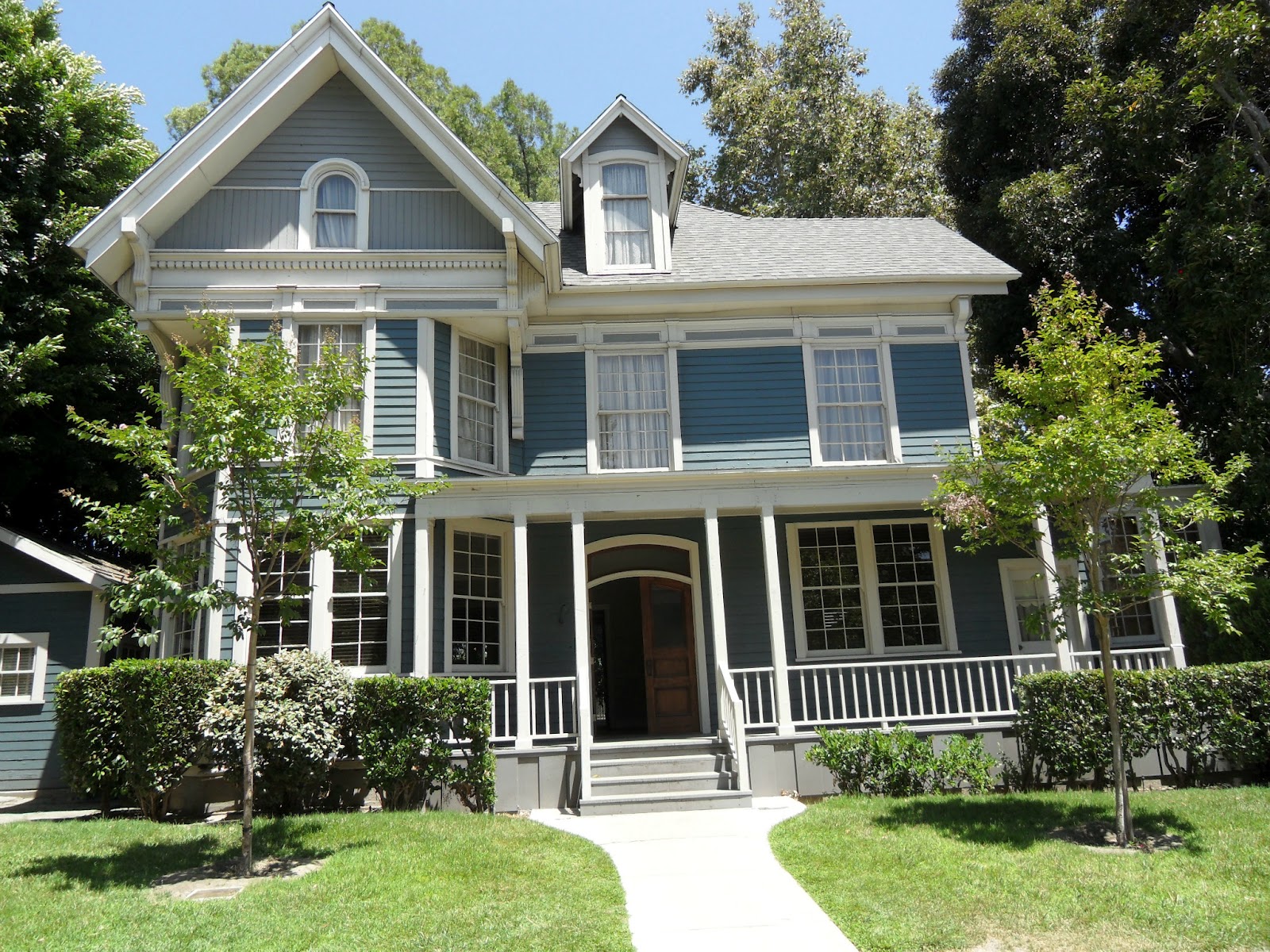 Dukes of Hazzard Collector: Tour of Hazzard County at Warner Bros. Studios