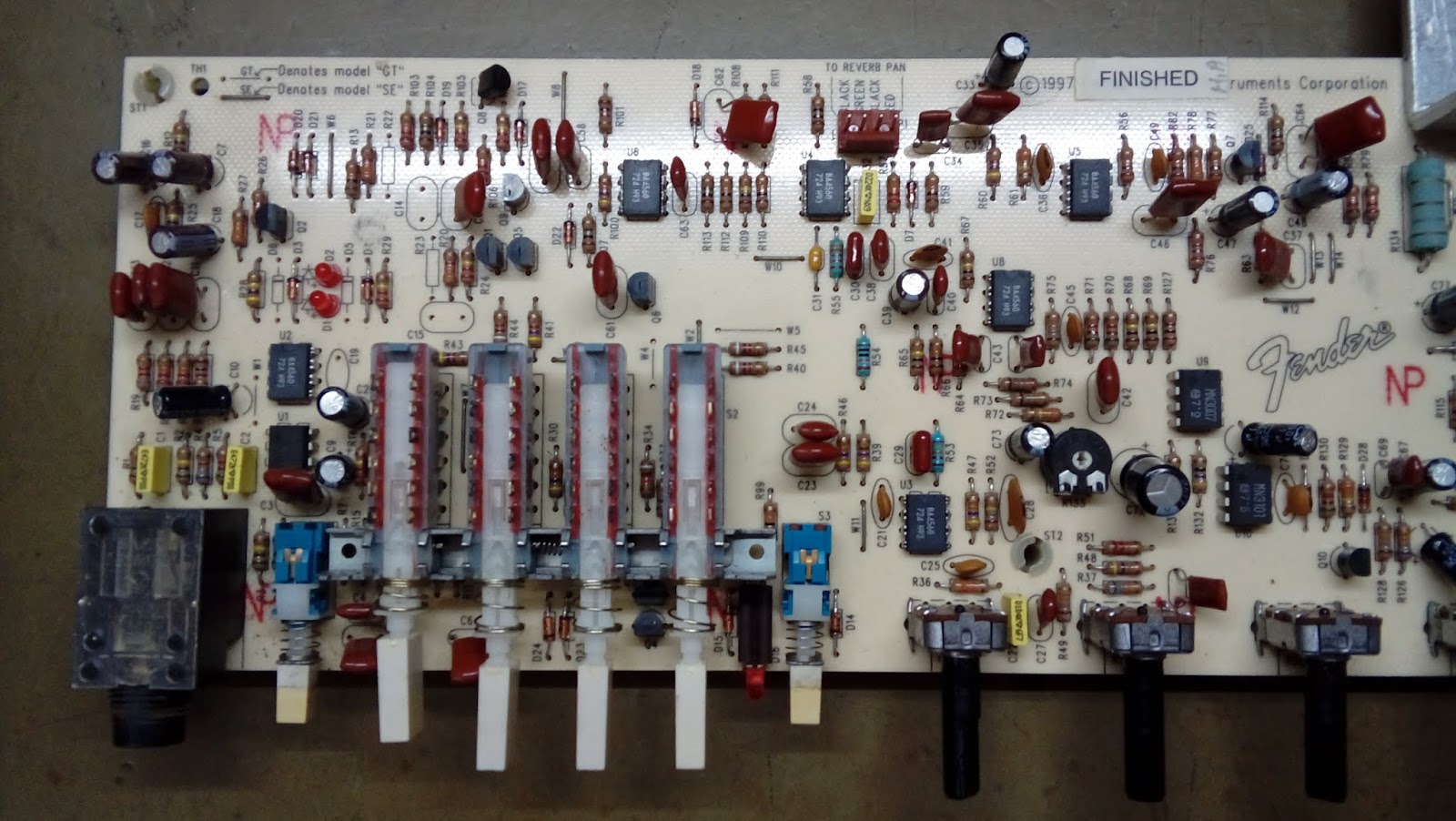Dhvan Assistência Técnica: Amplificador Fender Automatic SE