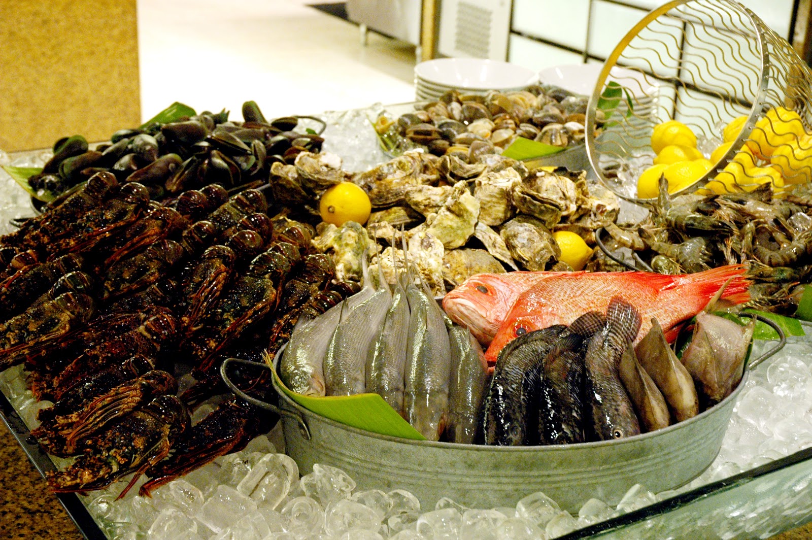 DUDE FOR FOOD: Surf's Up at The Hyatt's Market Cafe Seafood and Steak ...