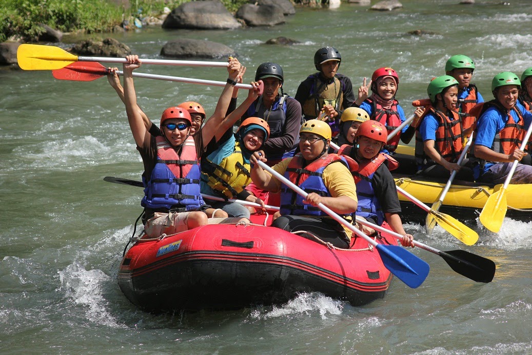 Adventure Fun Rafting Arung Jeram Jogja ~ Outing Jogja, Paket Outing ...