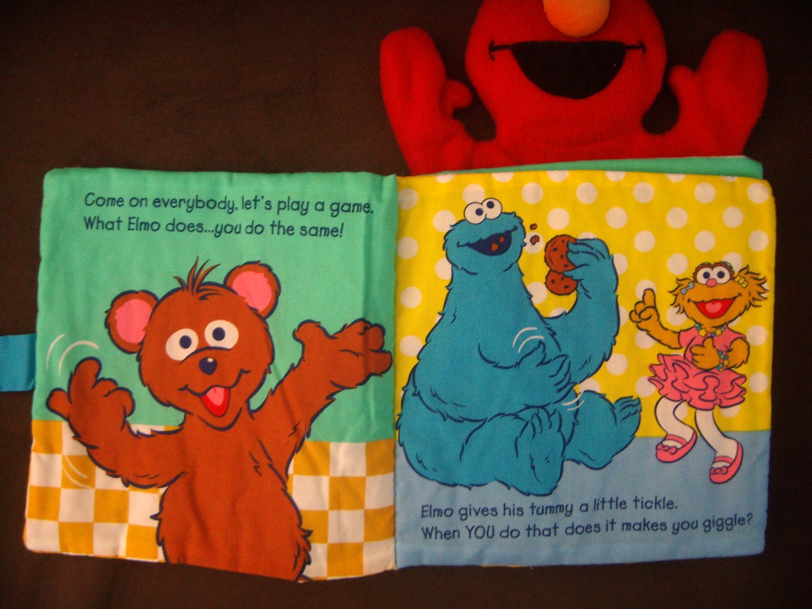 CHILDREN BOOKS FOR YOU: Let's Play Elmo Says Hand Puppet Book