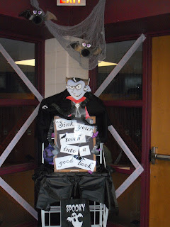 Creative Library Displays: Halloween Book Displays