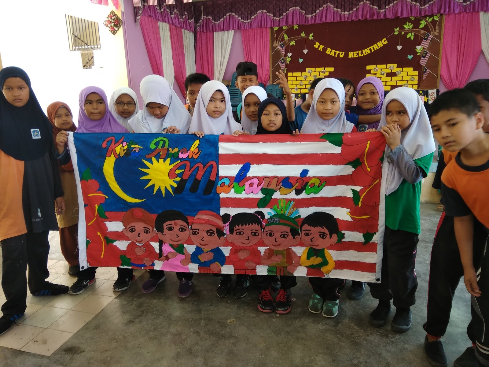 Pusat Sumber SK Batu Melintang: PERTANDINGAN MEWARNA KAIN RENTANG ...