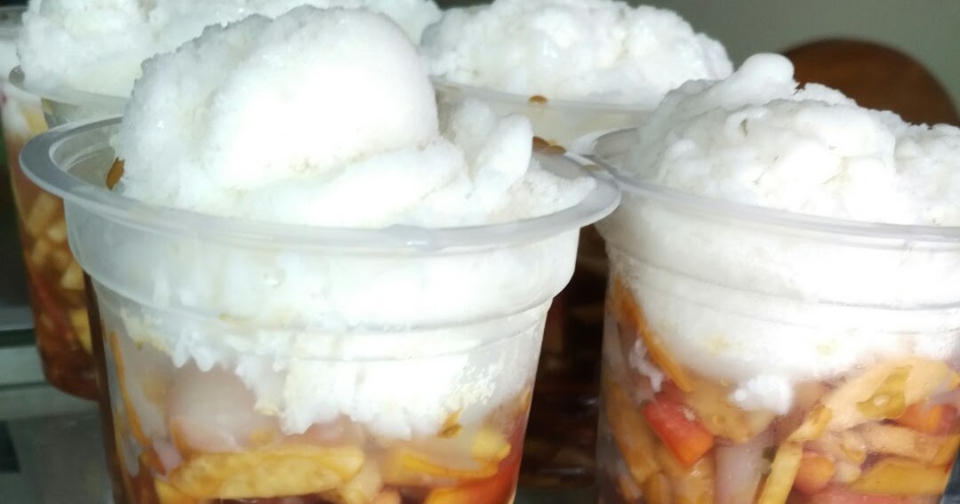 Jajanan unik, Rujak Es Krim. Gimana rasanya ya??hmm..