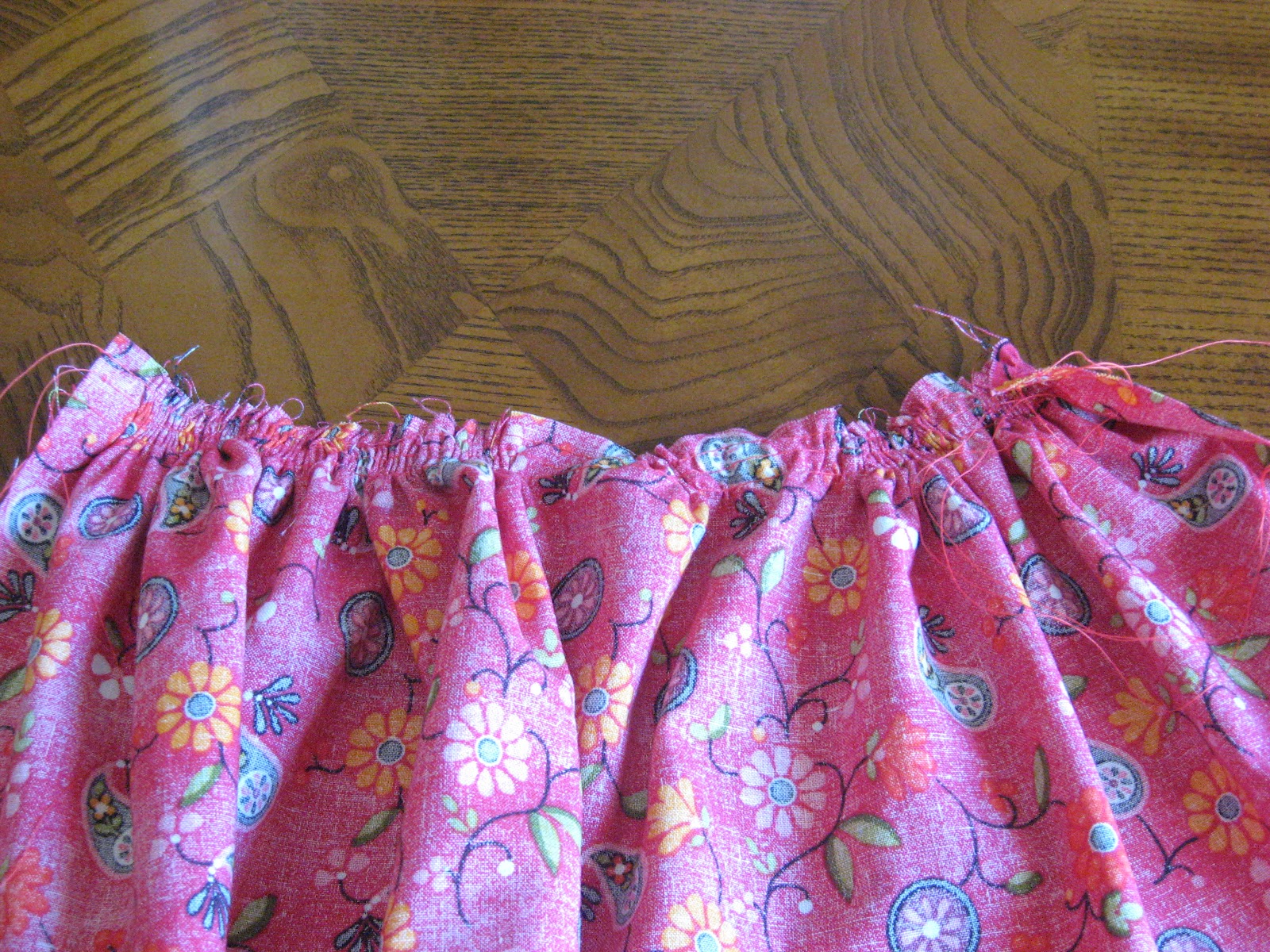 The Quilting Mill: Tutorial: Gathers Two Ways