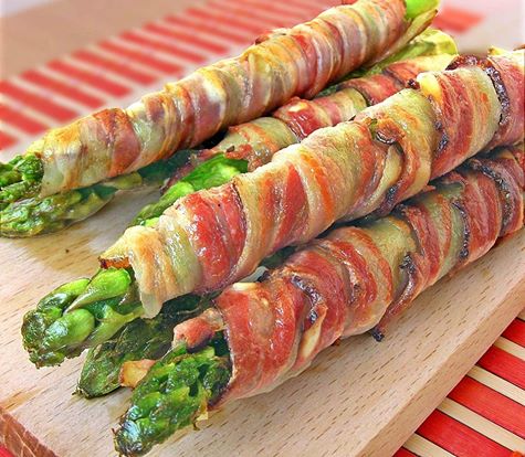 In en om die huis: Bacon and Asparagus starters