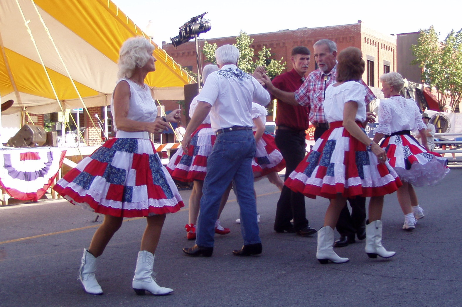 Ozark Mountain Family Homestead: Branson Fiddle Festival 2011