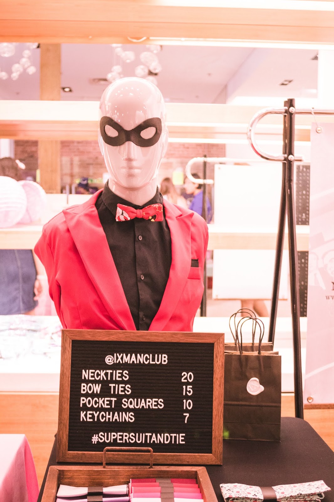 Sew Cute: Dose of Disney: Edna Mode Fashion Week Event