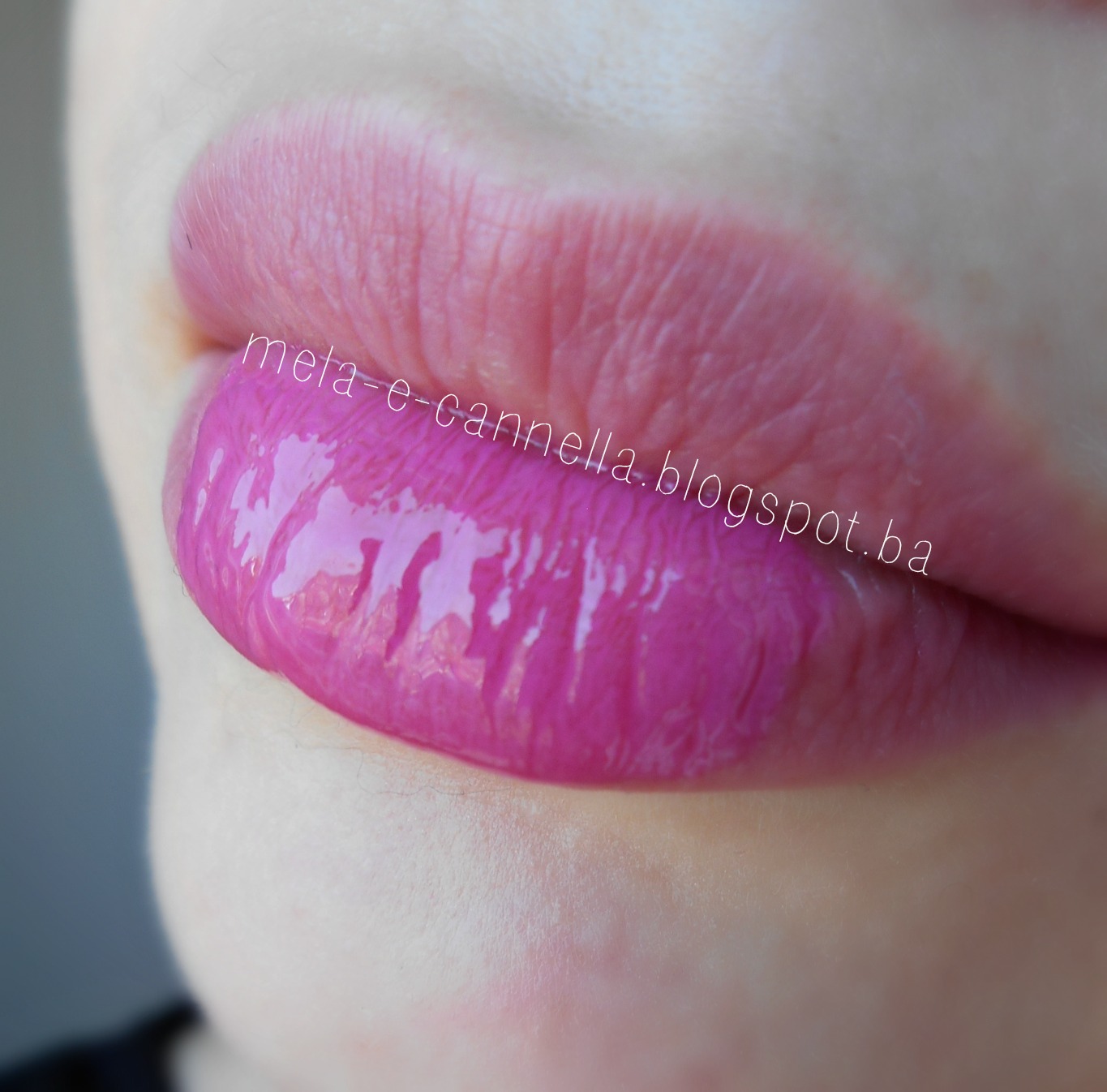 mela-e-cannella: Avon – COLOR TREND - Vinyl Lip Gloss - Plum Blast
