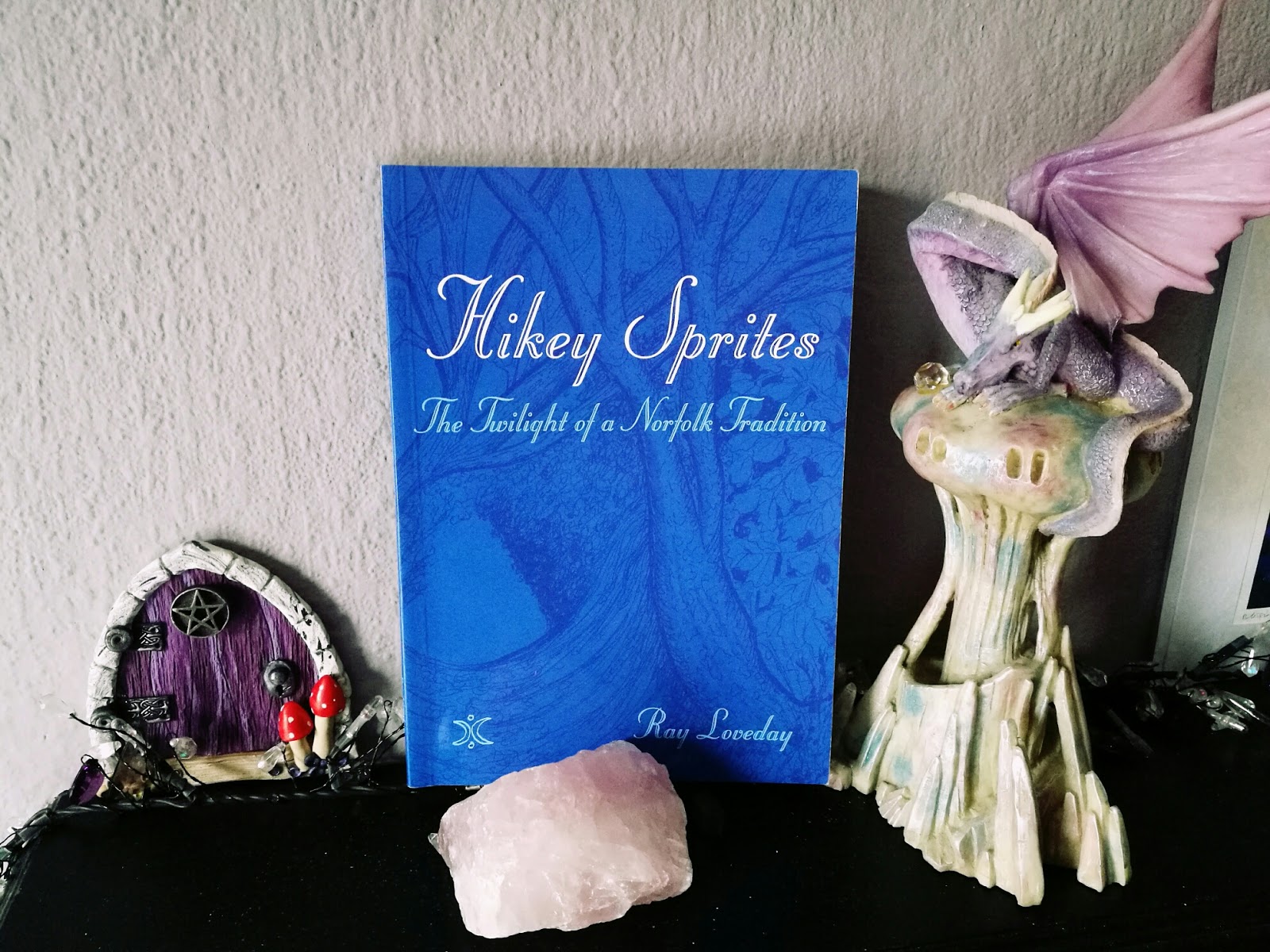 The Curious Crow in the Opal Moon: Hiding in the shadows: the Hikey ...