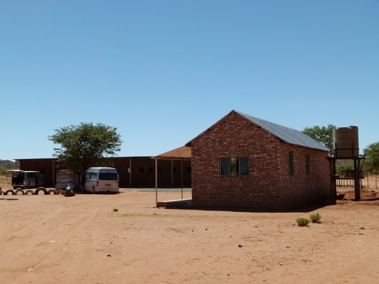 Ubuntu-Namibia: Projekt Hostel - Besichtigung des Hostels auf der ...
