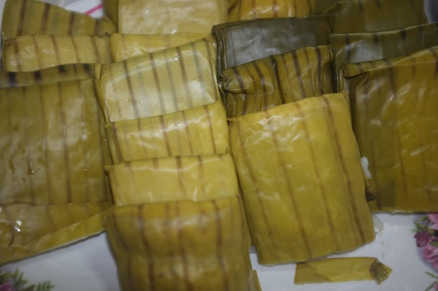 Yan's Family, Frens, Travel, And Food Journal: How To Make Berasak/Burasak