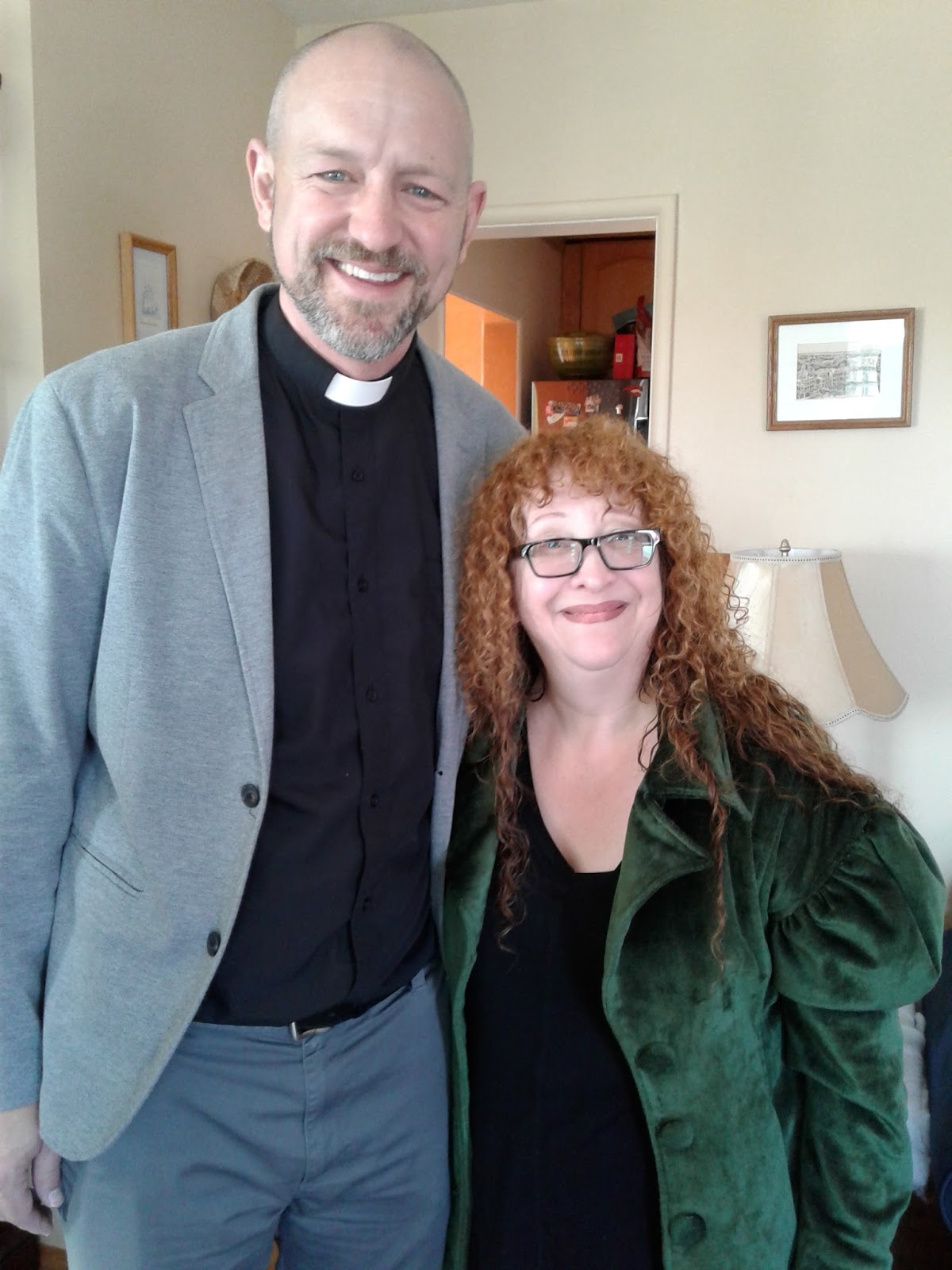 Author Timna Pilch : Timna's First Day In Church