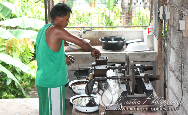 Argao's Guilang Tableya - Chocolate from 100% Pure Cacao Beans