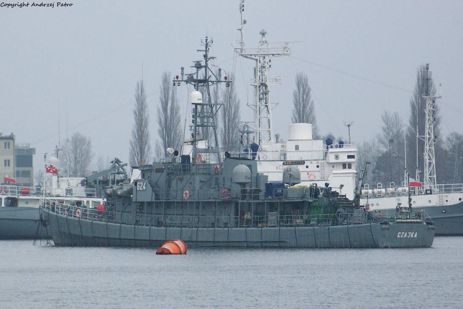 W obiektywie shipspottera czyli z migawką nad portową sadzawką: Z cyklu ...