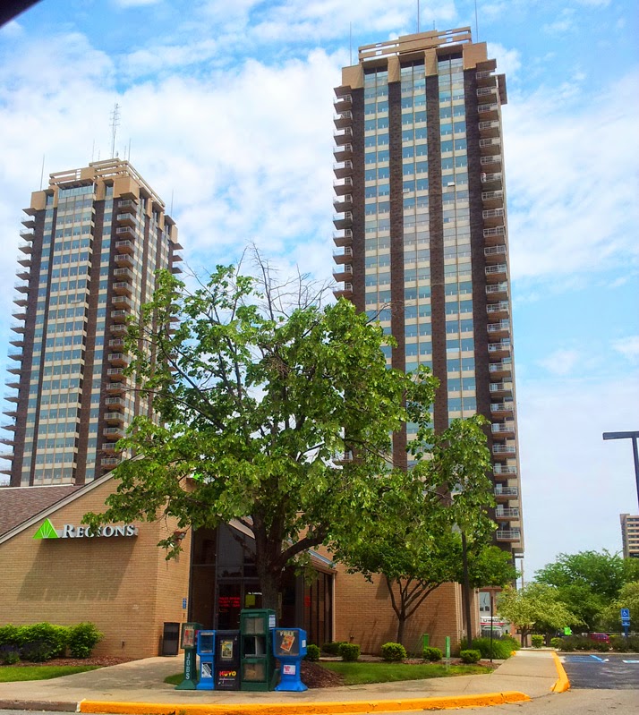 INArchitecture: Living the Life of Riley: the Story of 52 years of High ...