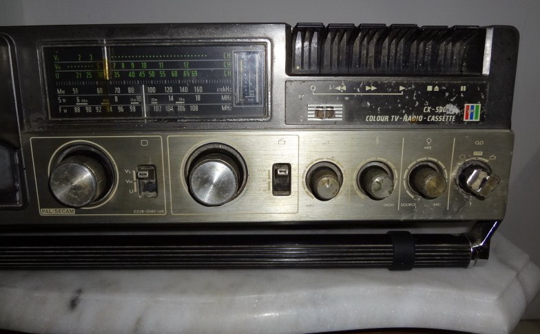 Perangkat Elektronik jadul (Tv mini color, radio dan tape gabung ...