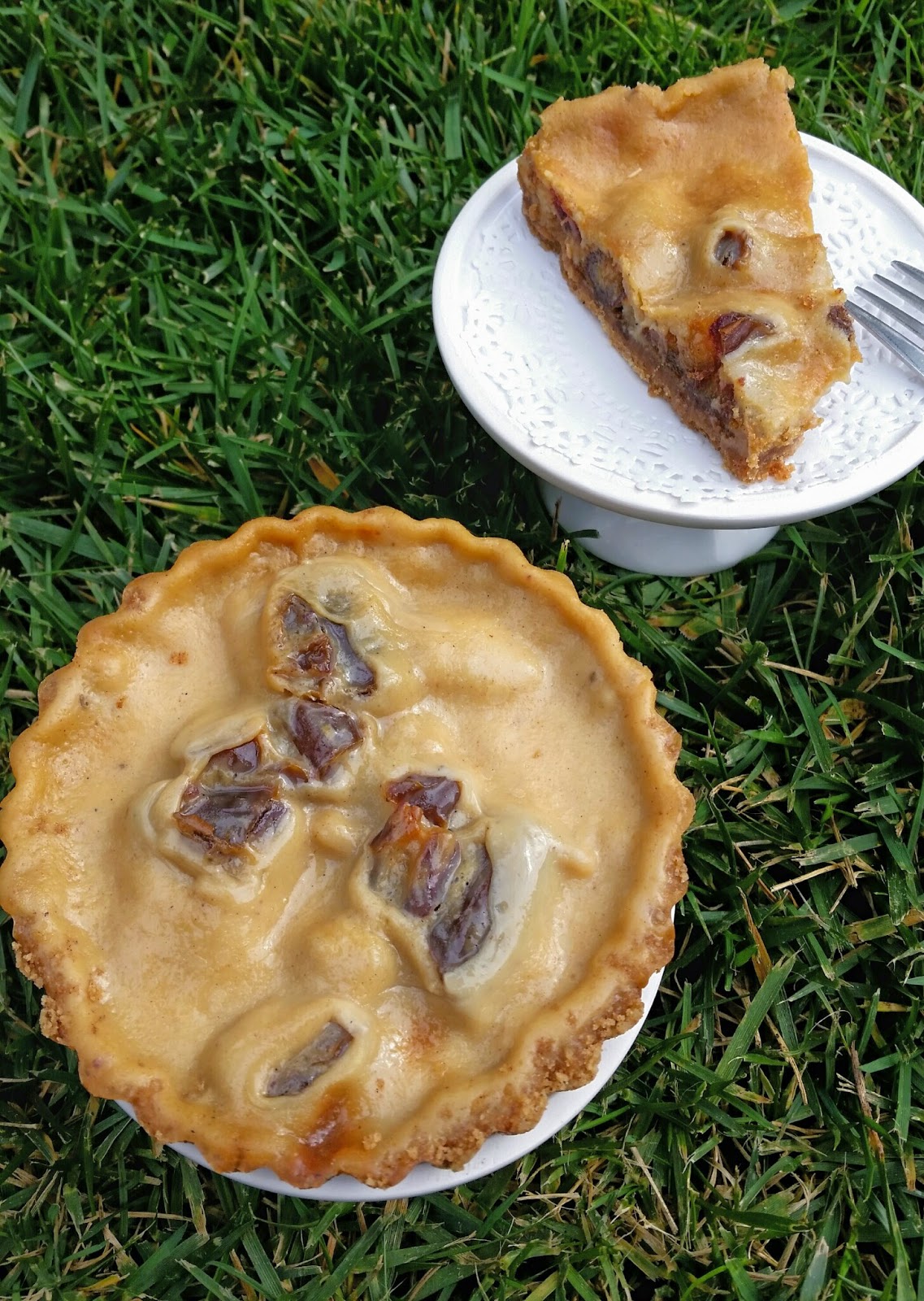 Savvy Chef: Walnut Date Cake