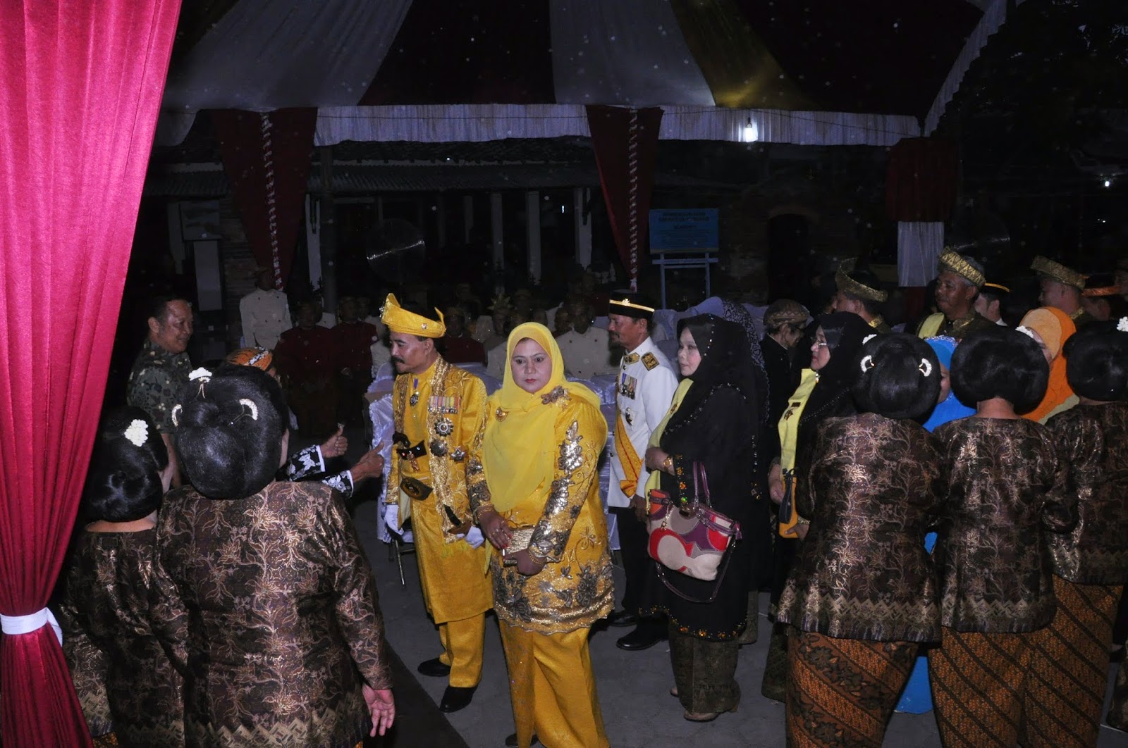 "SULTAN MELAKA DARUL ISLAM" OFFICIAL BLOG: PENYERAHAN DAN PEMAKAIAN ...