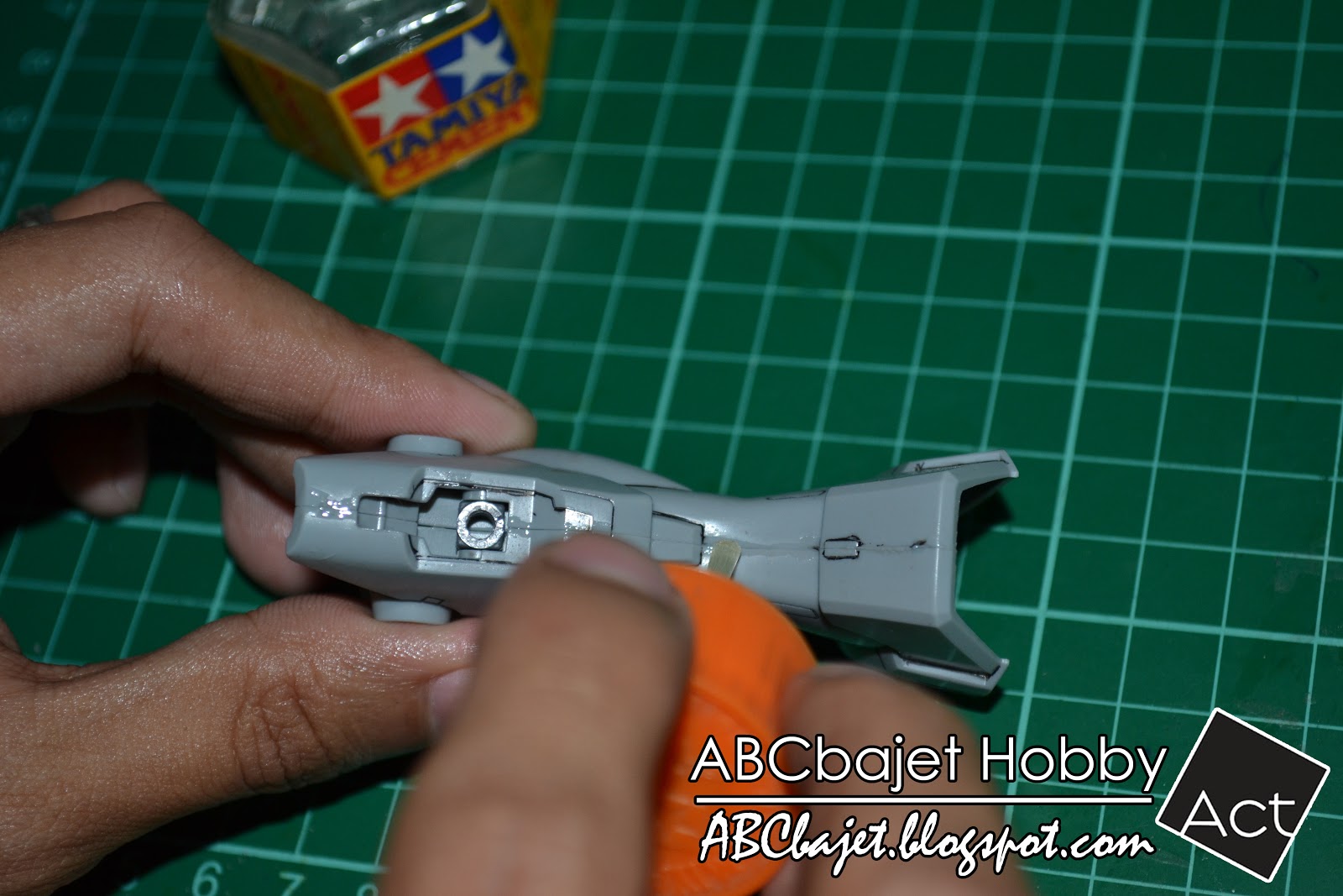 ABCbajet Hobby: How I remove seam lines on model kits