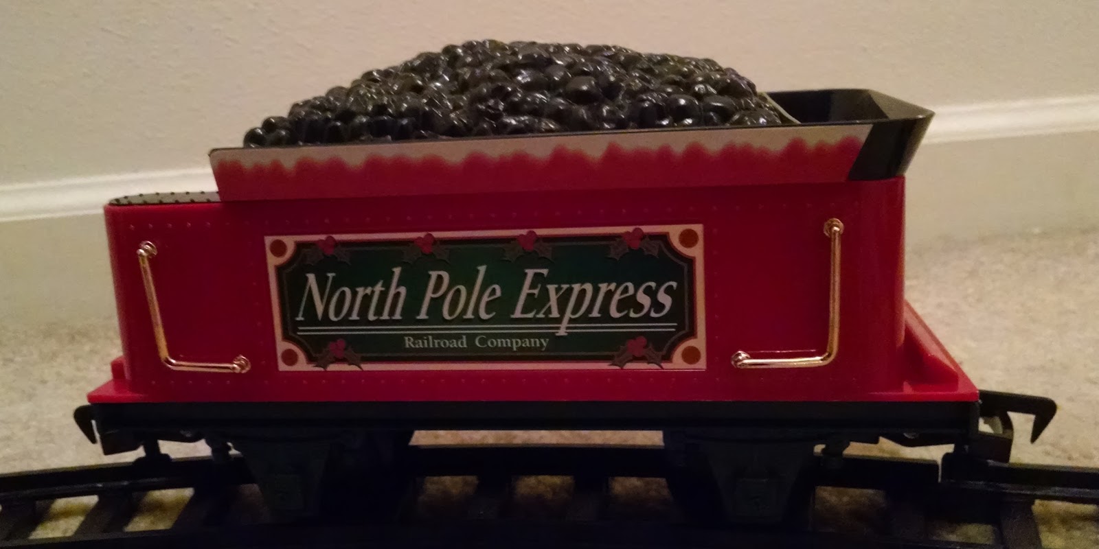 Toy Review: North Pole Express Christmas Train Set