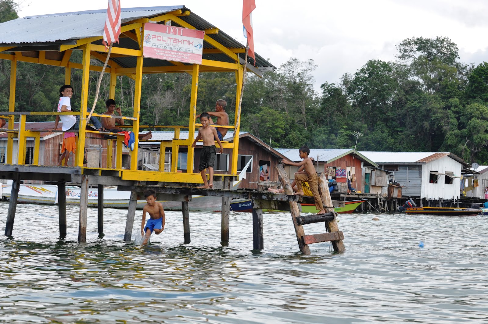 Blog To Shout....Blog Till Drop: Foto: Suasana Kampung Air