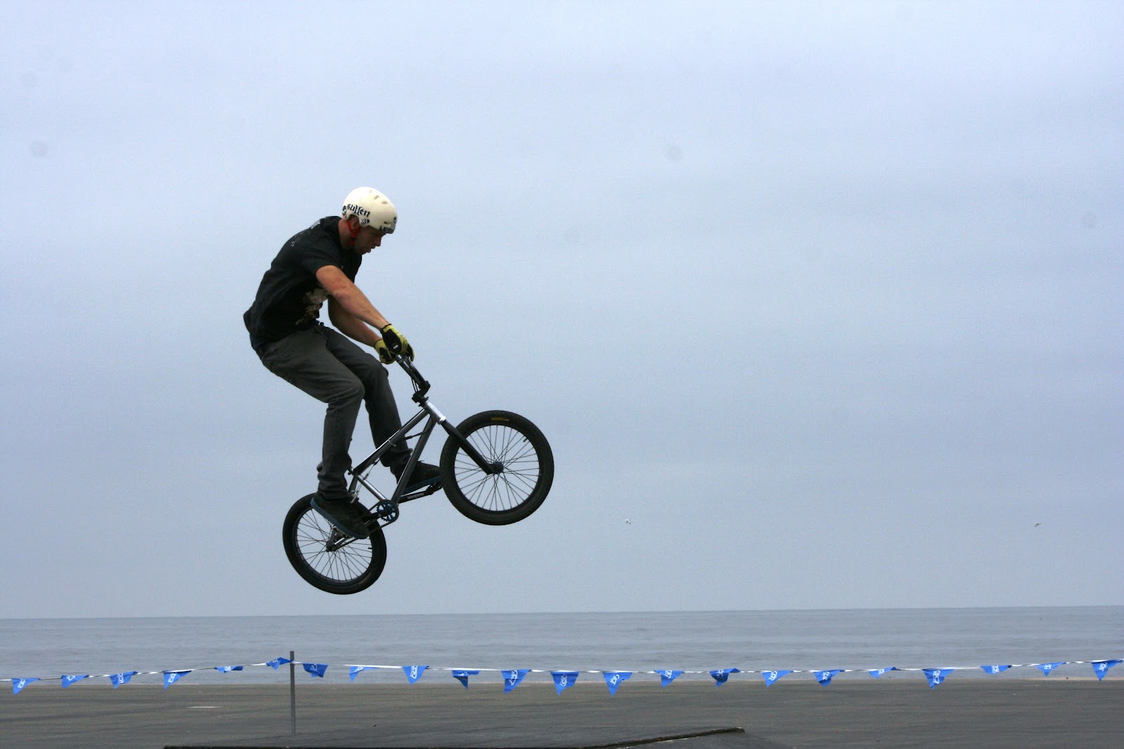 ciao! newport beach: BMX riding at the beach