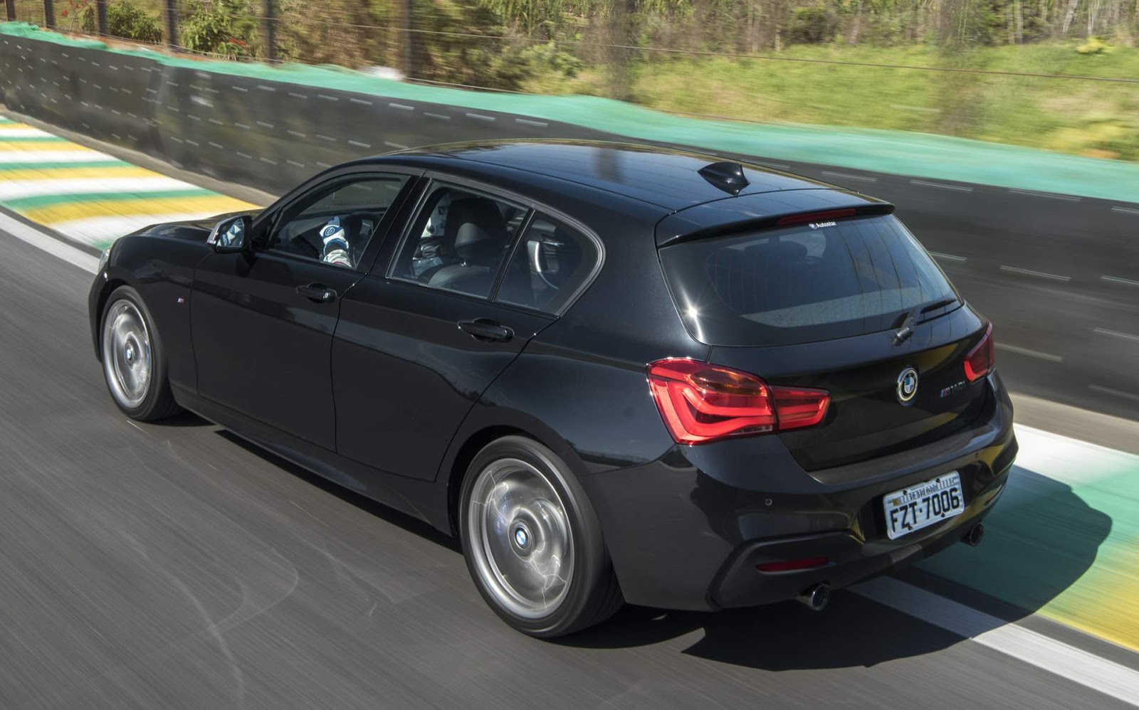 BMW 140i 2017: fotos, preços e especificações - Brasil