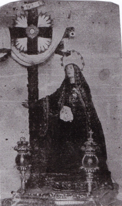 LE ANTICHE STATUE: L' ADDOLORATA