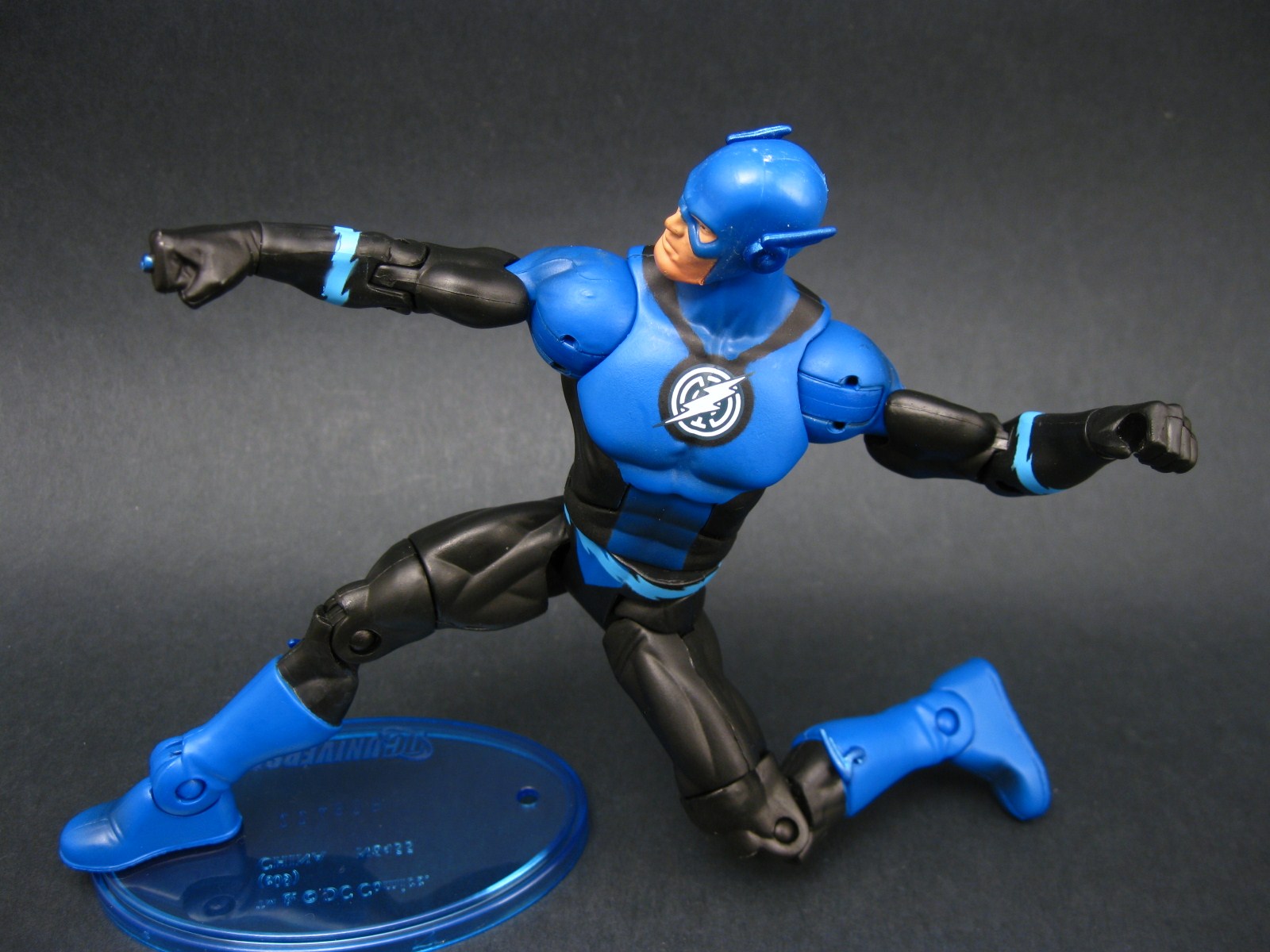 Chase Variant: Sneak Review: DC Universe Classics Wave 17 Blue Lantern ...