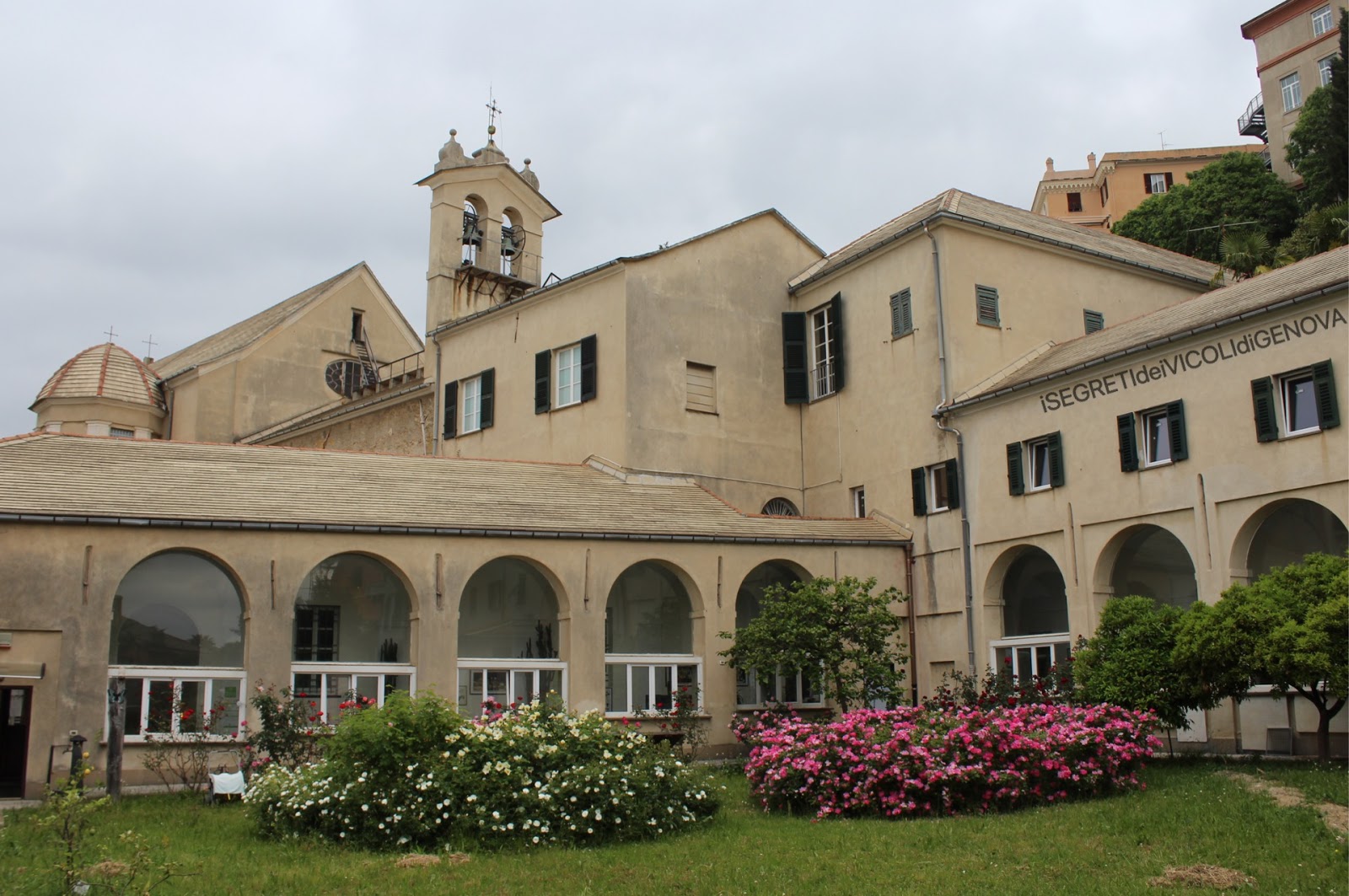 iSEGRETIdeiVICOLIdiGENOVA: le CHIESE di GENOVA