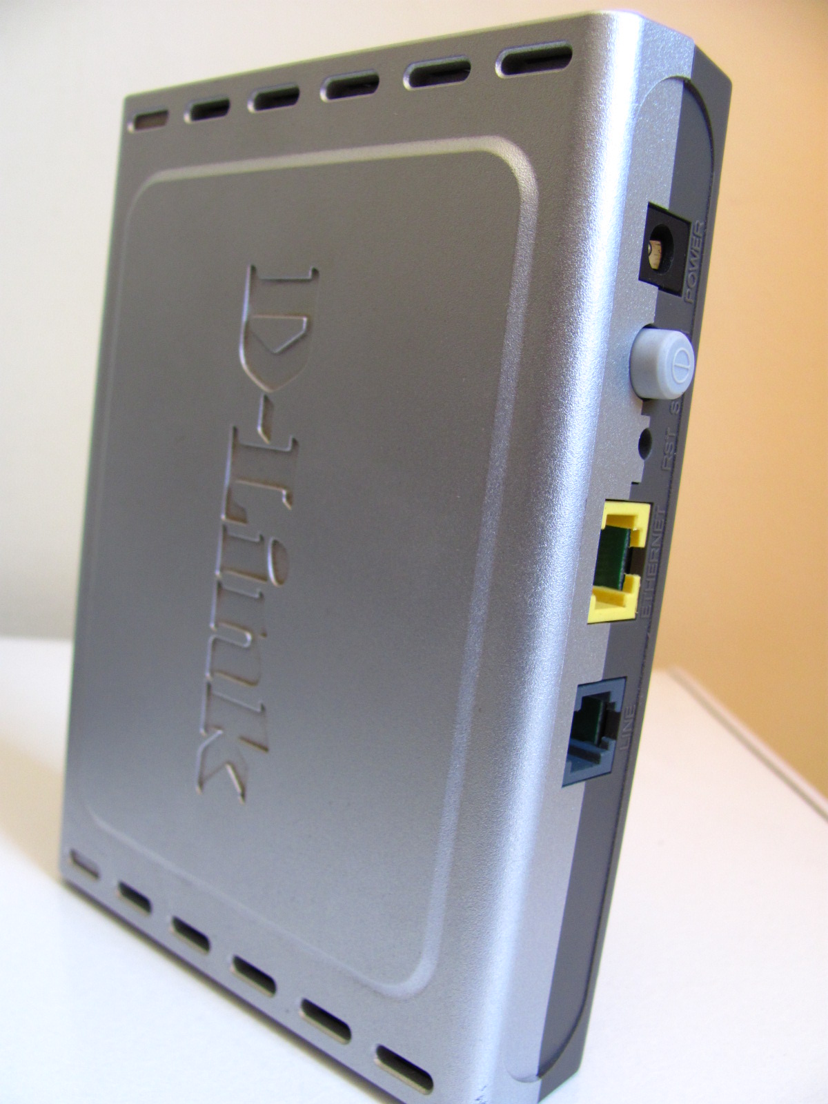 Disk Informática (75) 8171-3172: MODEM ADSL D'LINK 500B