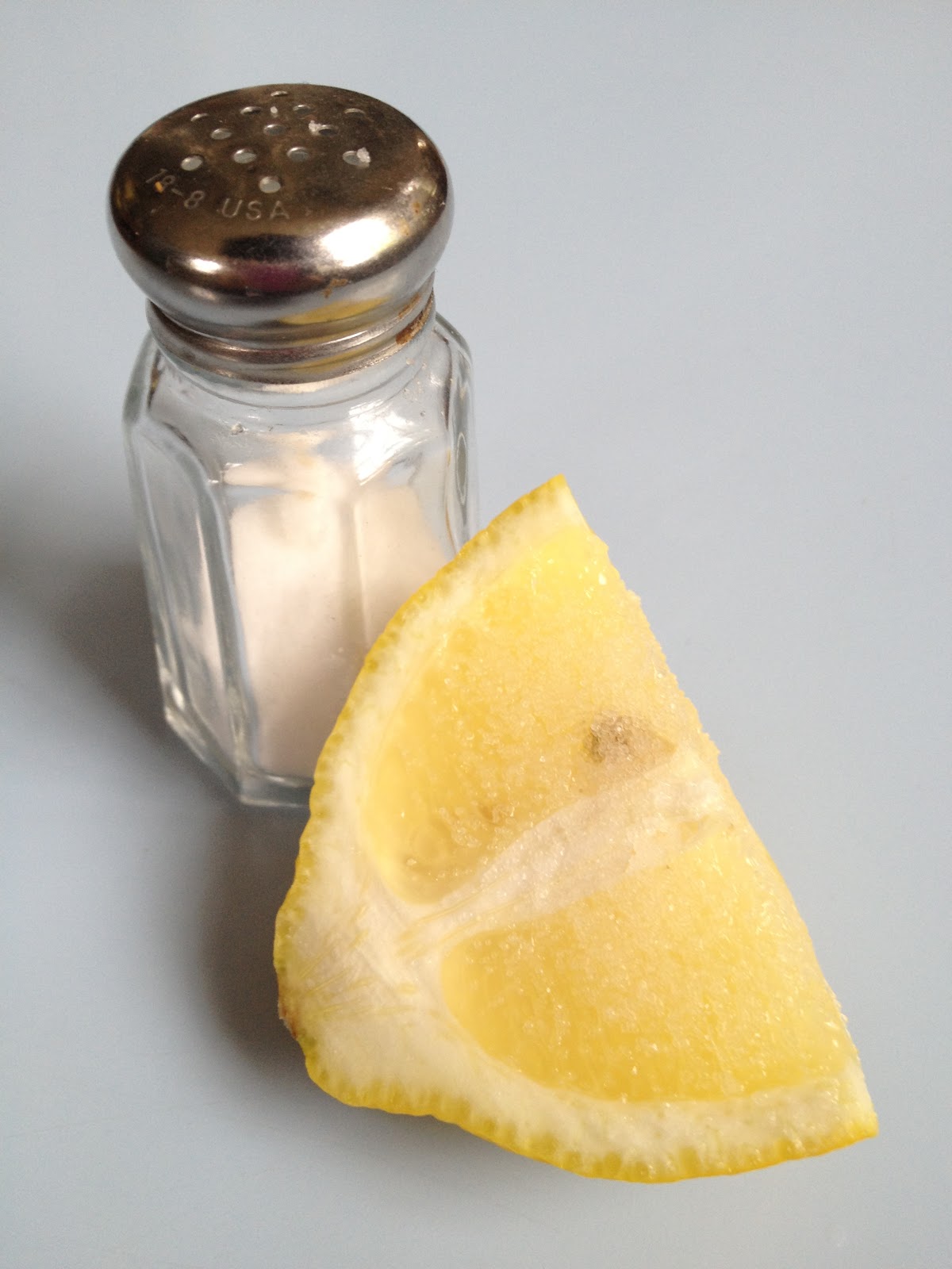 Olivia Cleans Green: 24 Awesome Uses for Lemon