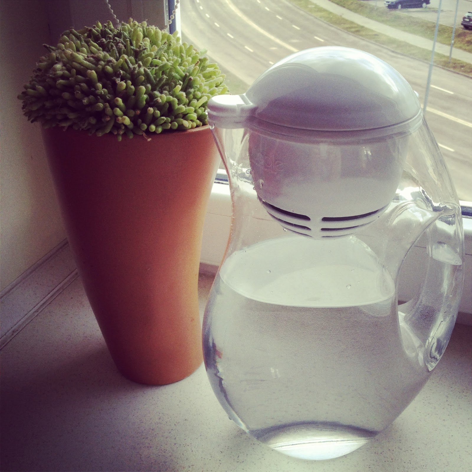 Juicy Beige: Bobble Jug