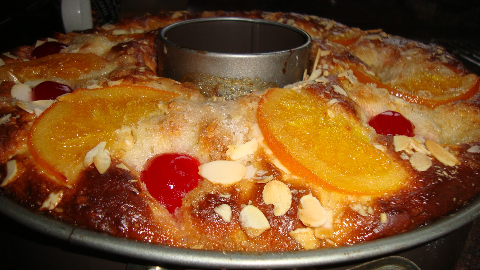 Postres, panes y delicatessen saladas