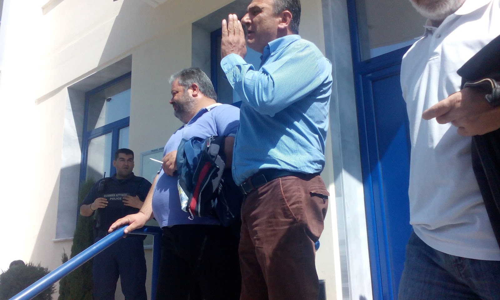 ΧΑΜΟΣ ΣΤΟ ΕΛΓΑ ΣΤΗΝ ΒΕΡΟΙΑ.ΟΙ ΑΓΡΟΤΕΣ ΤΗΣ ΠΕΛΛΑΣ-ΗΜΑΘΙΑΣ ΖΗΤΟΥΝ ...