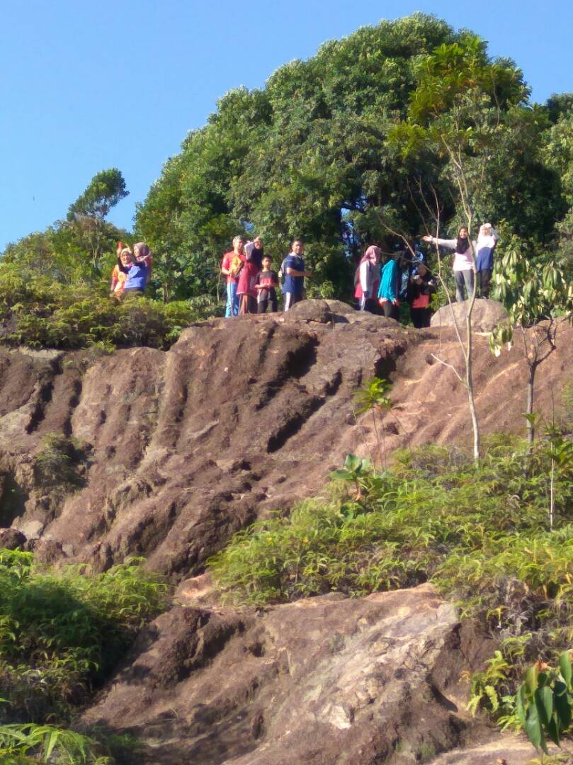 namakucella: HIKING @ BUKIT BESI