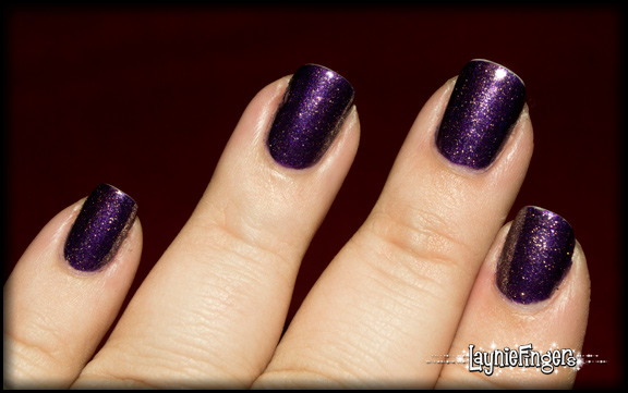 Layniefingers: Zoya Suri topped with Zoya Daul