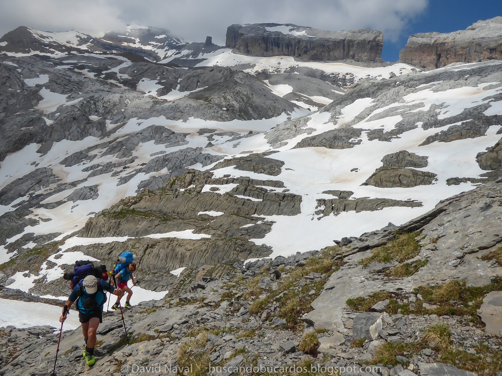 Una noche en el Marboré. Pico Marboré (3.248 m.), Torré de Marboré (3. ...