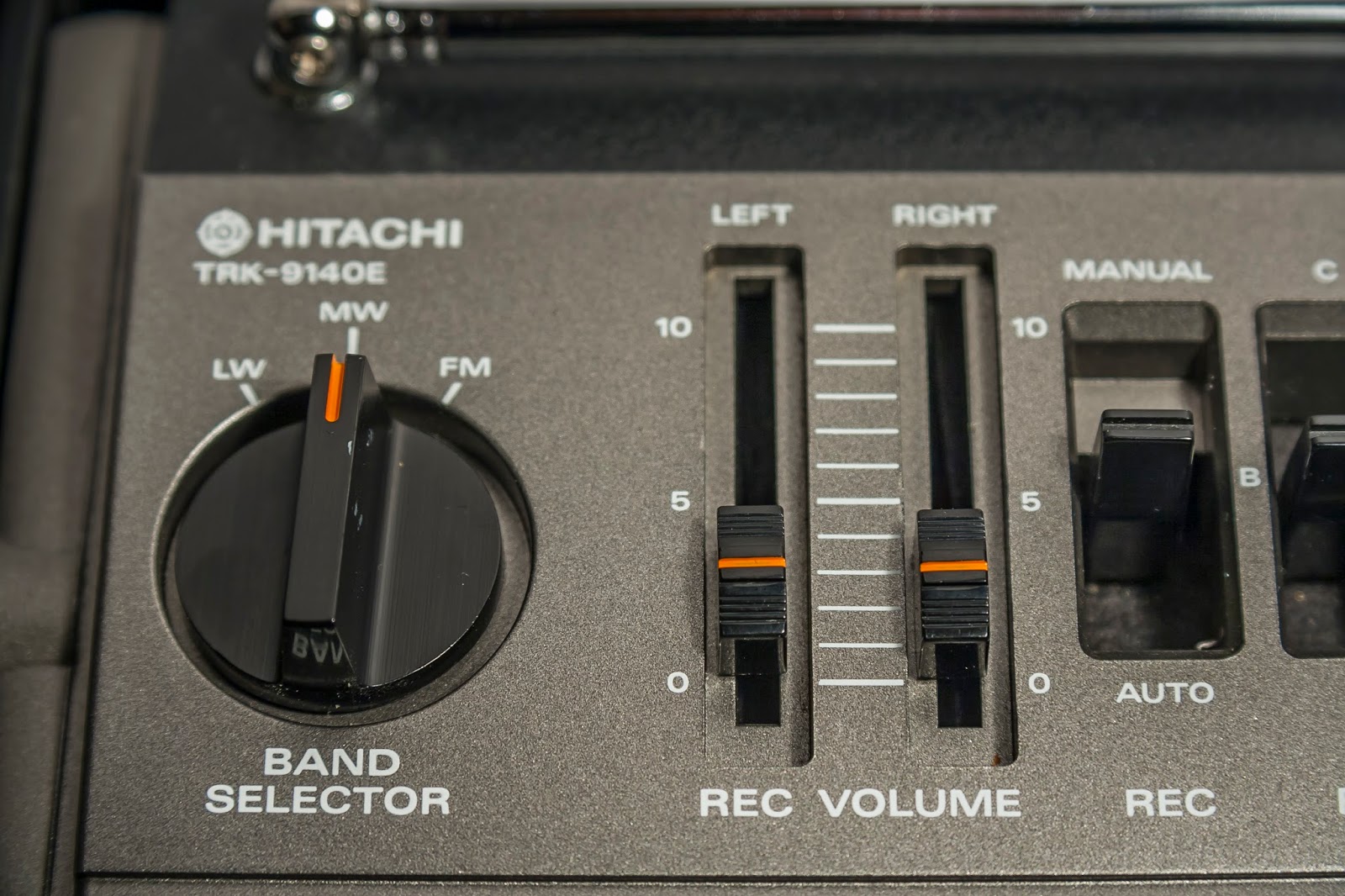 Golden Age Of Audio: Hitachi TRK-9140 E Vintage Ghettoblaster Boombox 1981