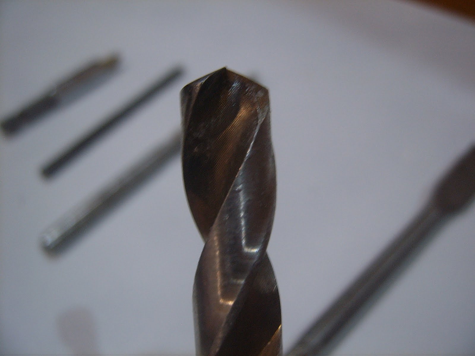 SOLUCIONA TUS PROBLEMAS COTIDIANOS: EL TALADRO