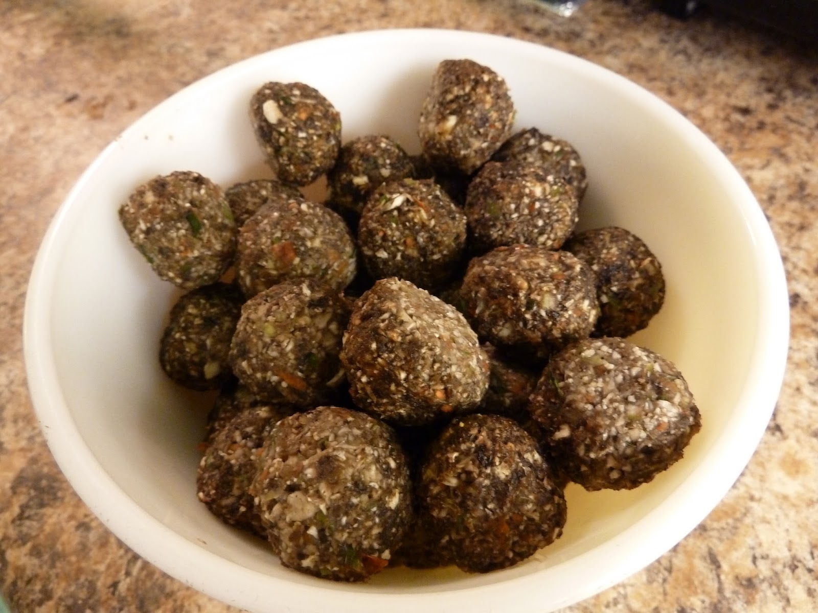 Raw Vegan Beet Balls | Raw Edibles