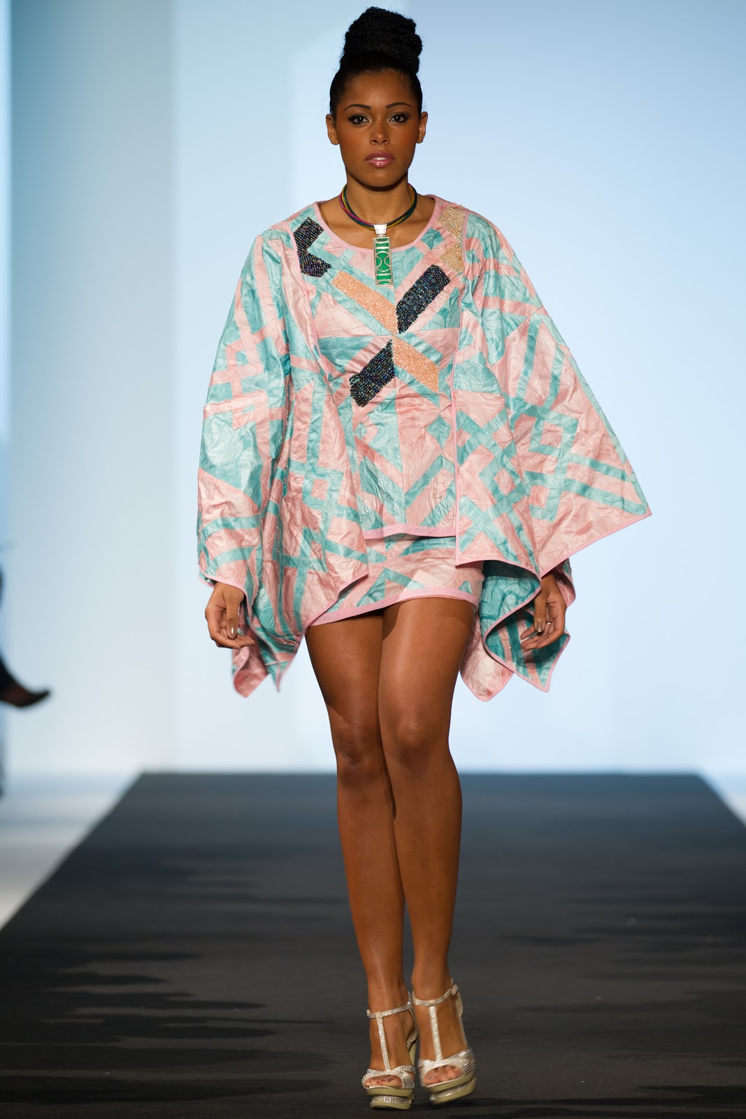 Cosmos&Lipstick: Black Fashion Week Paris - Alphadi