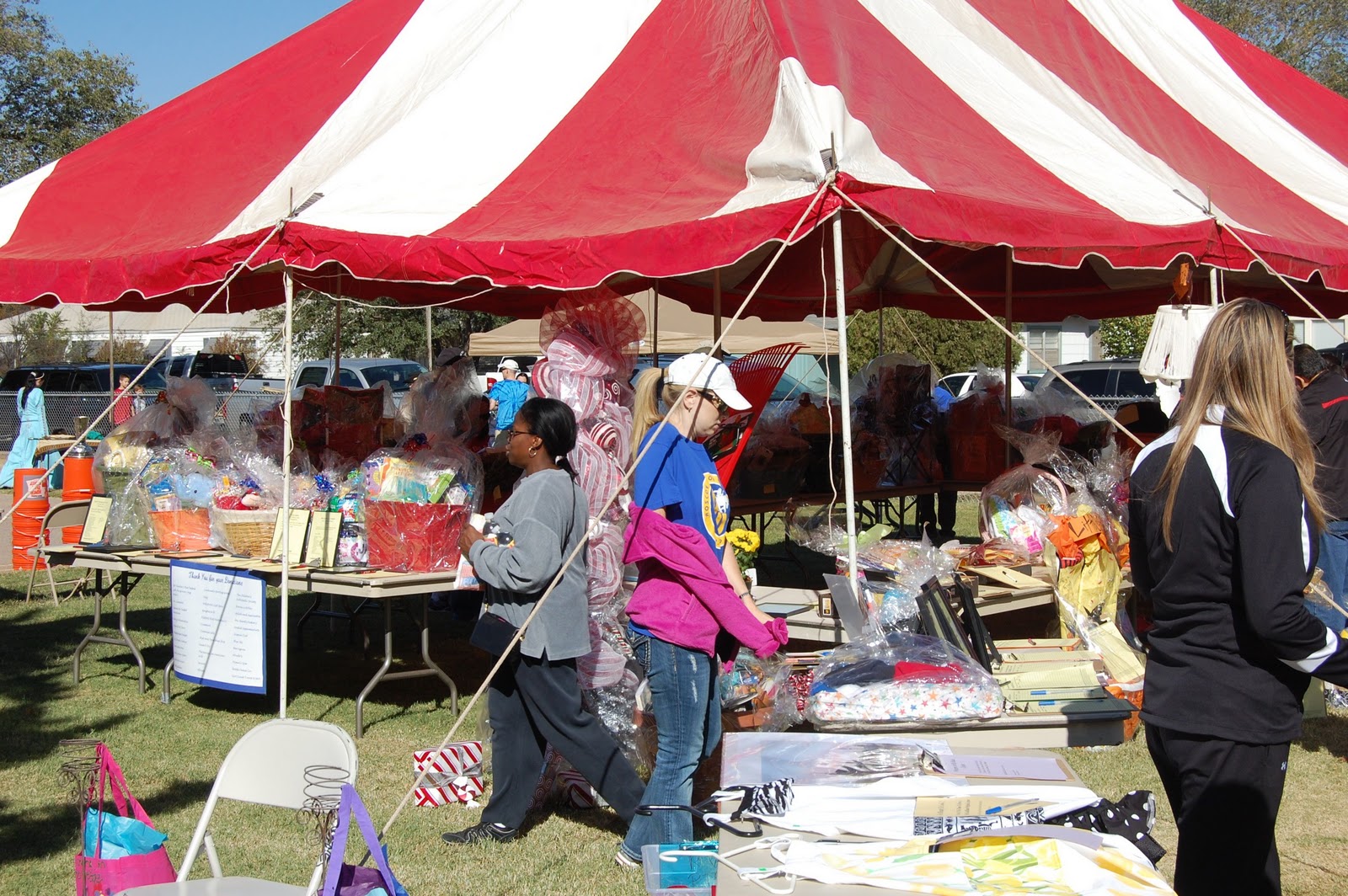 Tech Terrace-UNIT News: Roscoe Wilson Fall Festival