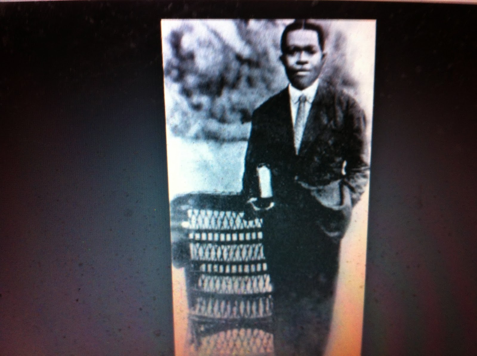 THE BLACK SOCIAL HISTORY:: BLACK SOCIAL HISTORY : AFRO-GHANIAN "CHIEF ...