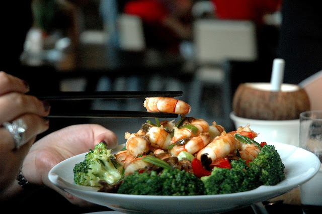 DUDE FOR FOOD: Marriott Manila's Elegant Man Ho Unveils New Menu