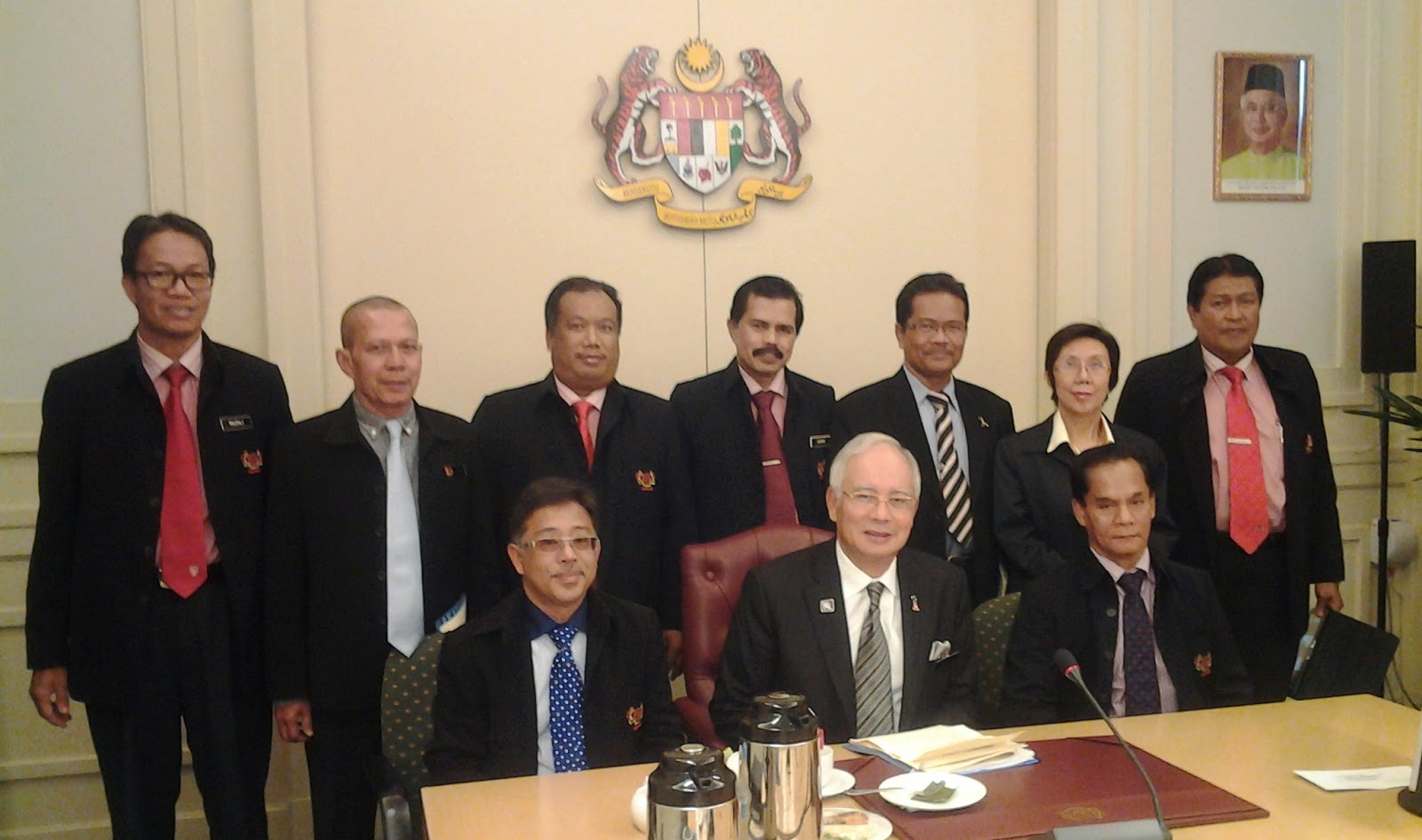 Pissal: Tahniah Datuk Azih bin Muda